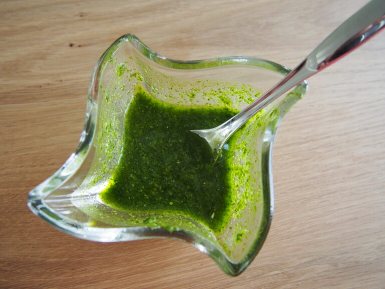 Monikäyttöinen yrttiöljy: resepti ja intoilua kesästä – https://www ...